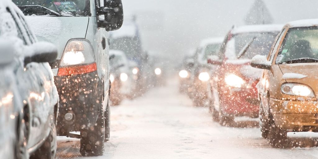 Staying safe in snow and ice: Met Office WeatherReady tips - Met Office