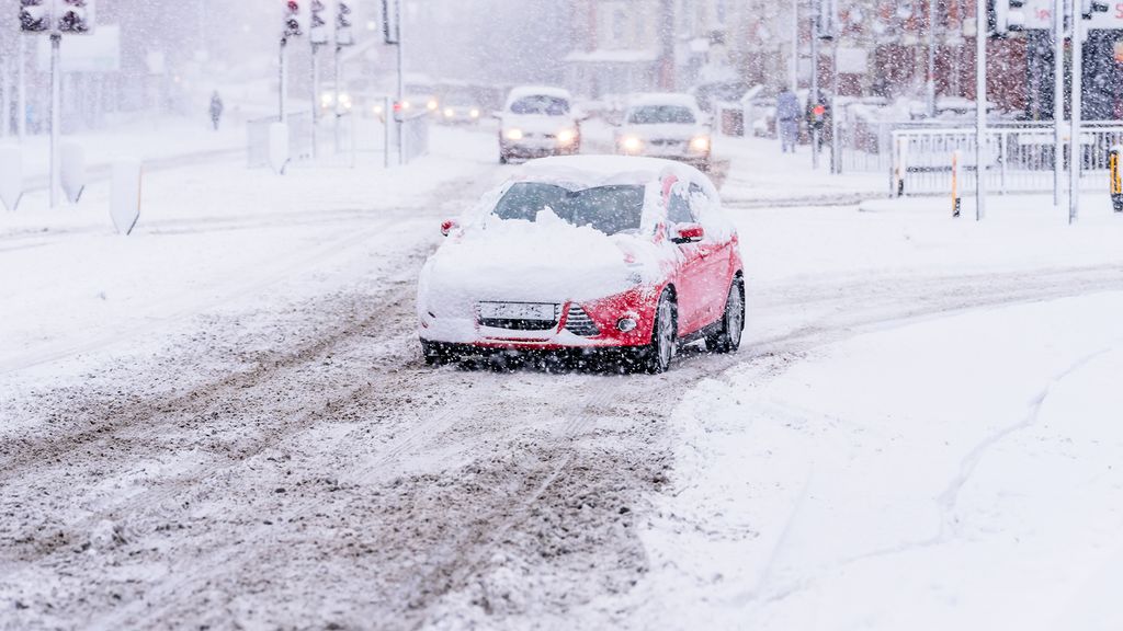 476-mile rain bombs? Arctic plunges? Met Office headline weather review ...