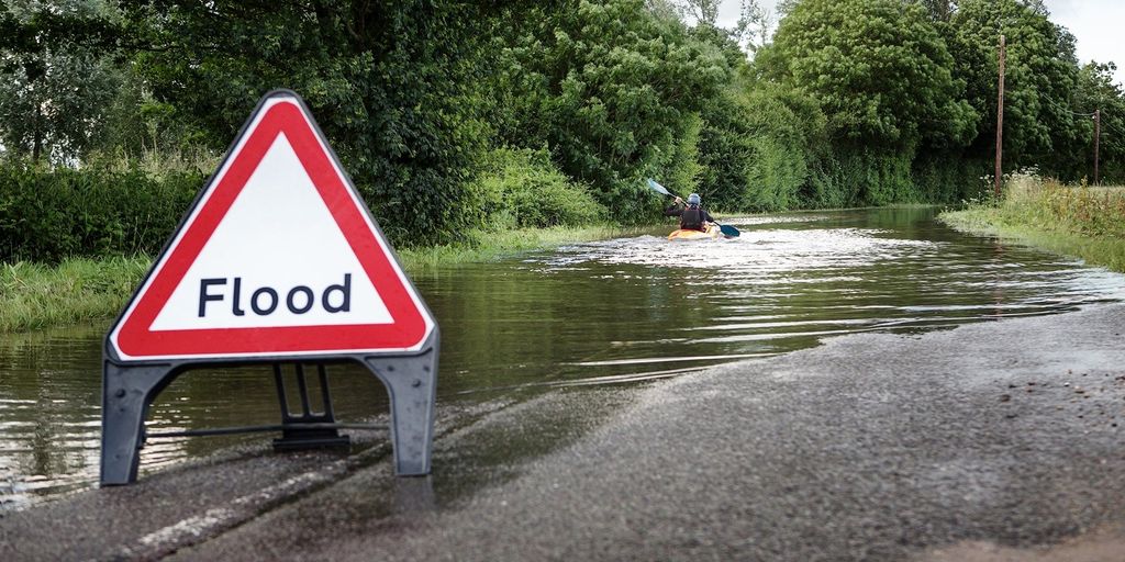 Flood warnings guide - Met Office