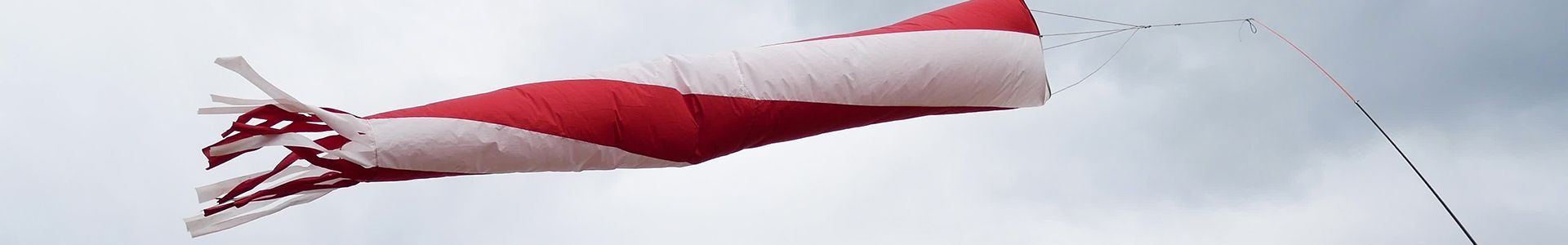 5 tips for staying safe in strong wind - Met Office