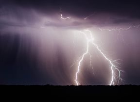 Warning issued ahead of thunder risk - Met Office